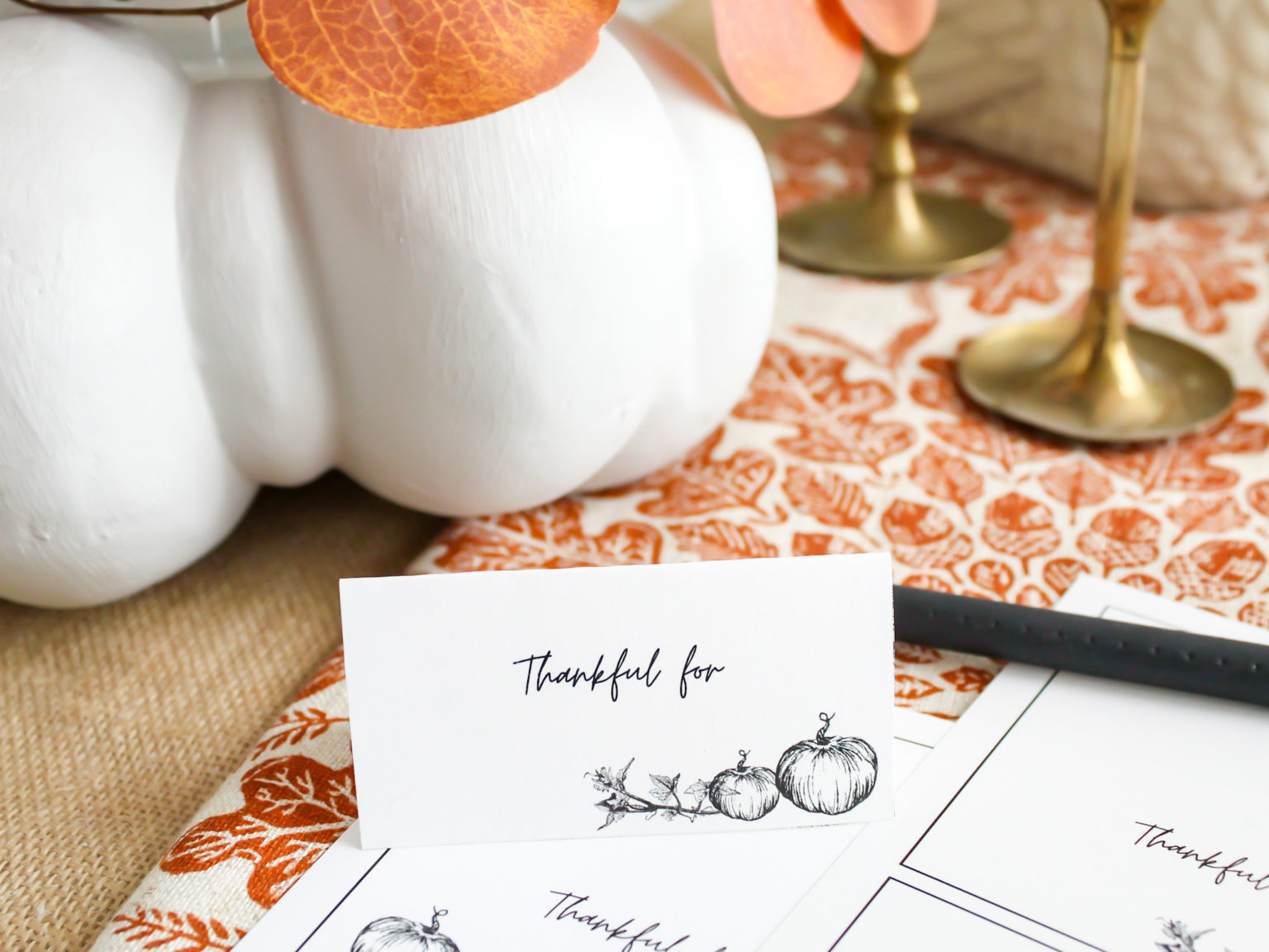How To Style A Thanksgiving Table On A Budget (Plus Free Printable ...