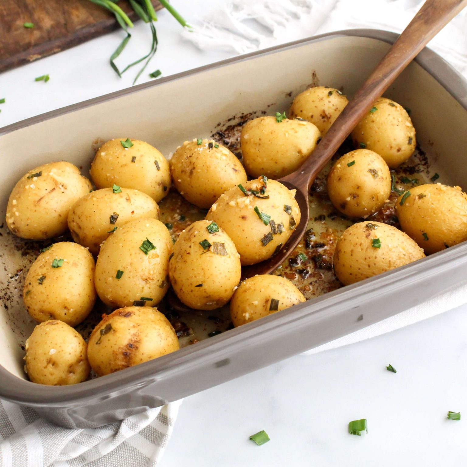Garlic And Chive Roasted Baby Potatoes - Midwest Life and Style Blog