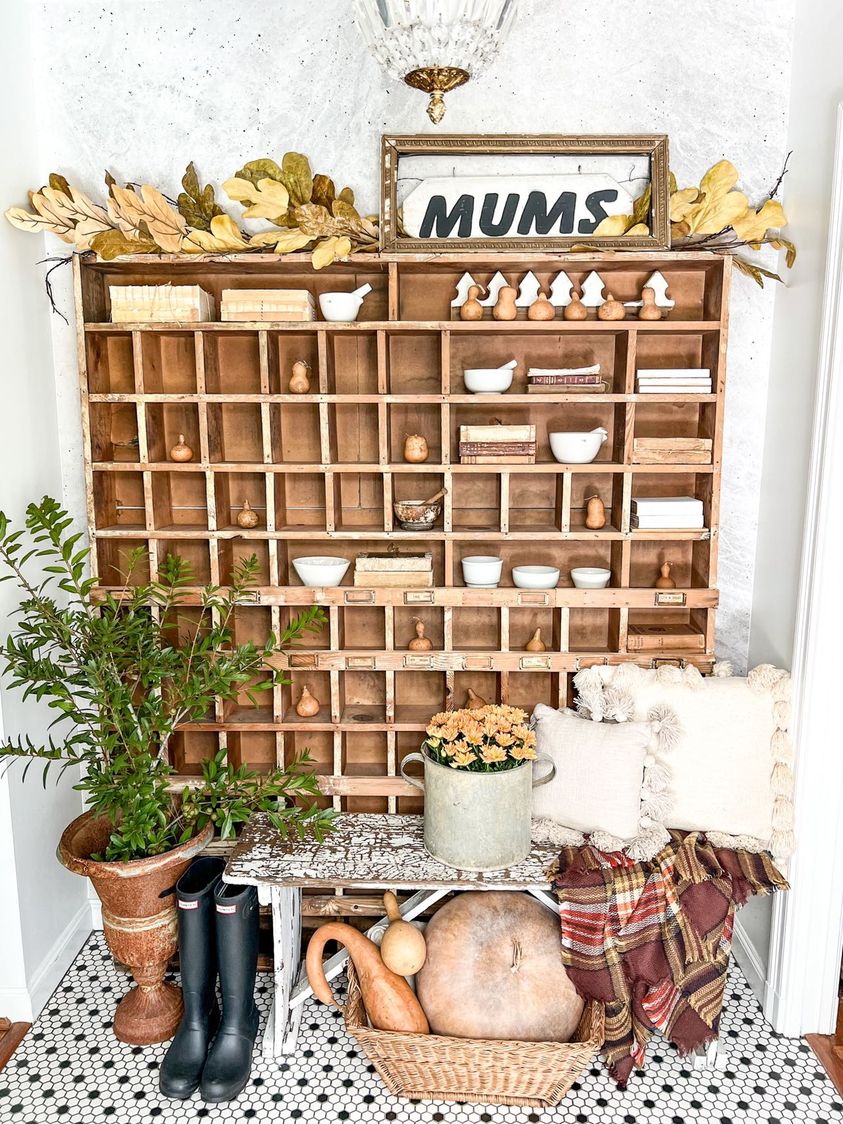 9 Simple And Festive Ideas To Decorate Your Porch This Fall - Midwest ...