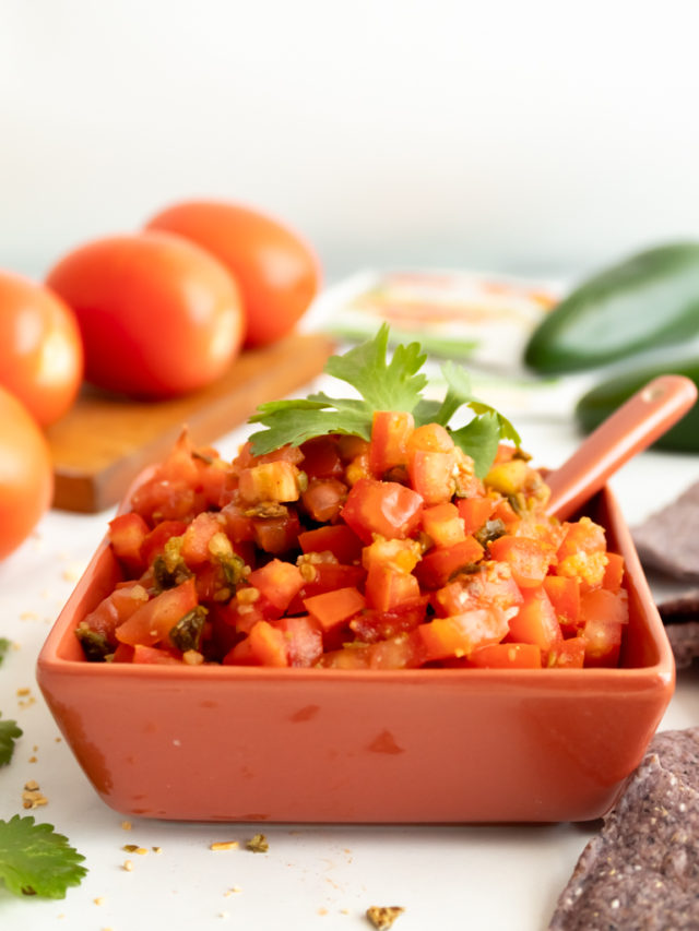 How To Create The Ultimate Summer Salsa Bar - Midwest Life and Style Blog