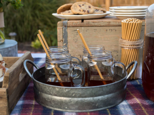 Your Guide To Throwing The Ultimate Potluck Party - Midwest Life and ...