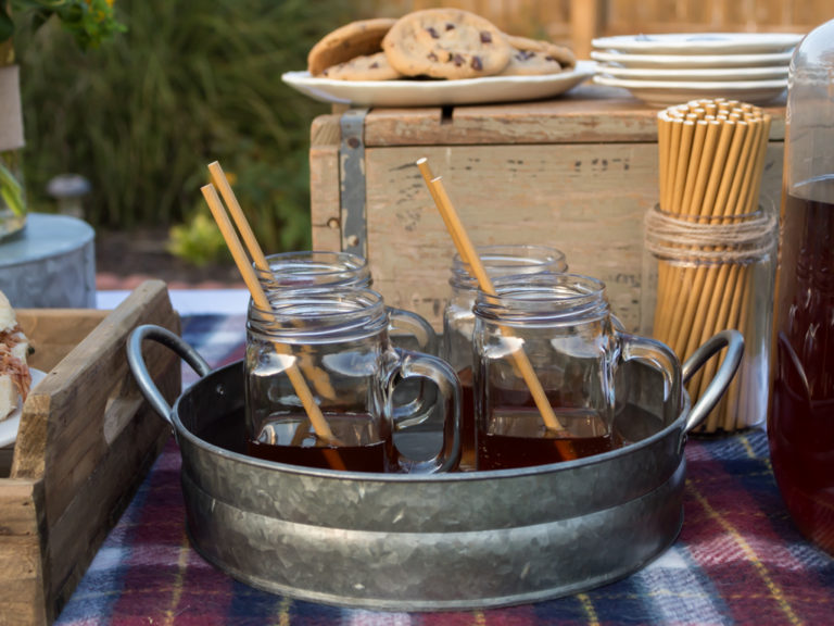 Your Guide To Throwing The Ultimate Potluck Party - Midwest Life and ...