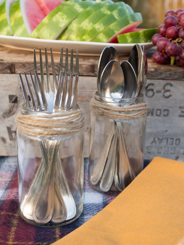 Your Guide To Throwing The Ultimate Potluck Party - Midwest Life and ...