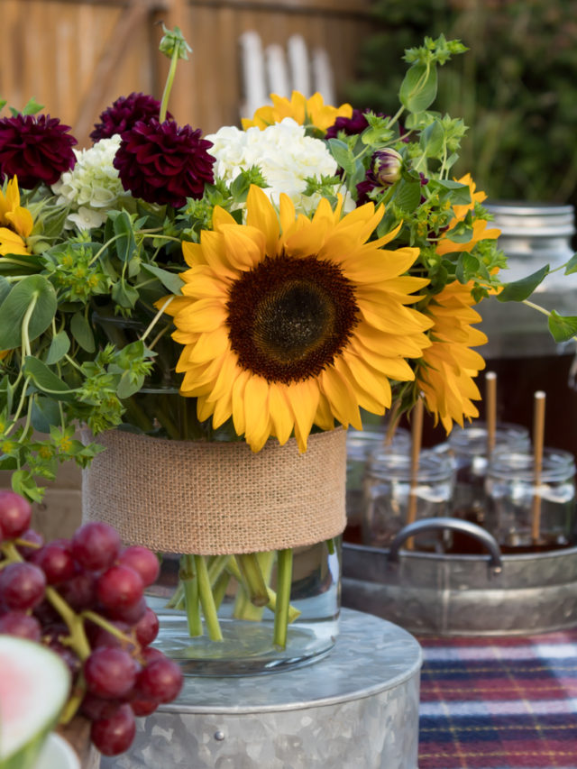 Your Guide To Throwing The Ultimate Potluck Party - Midwest Life and ...