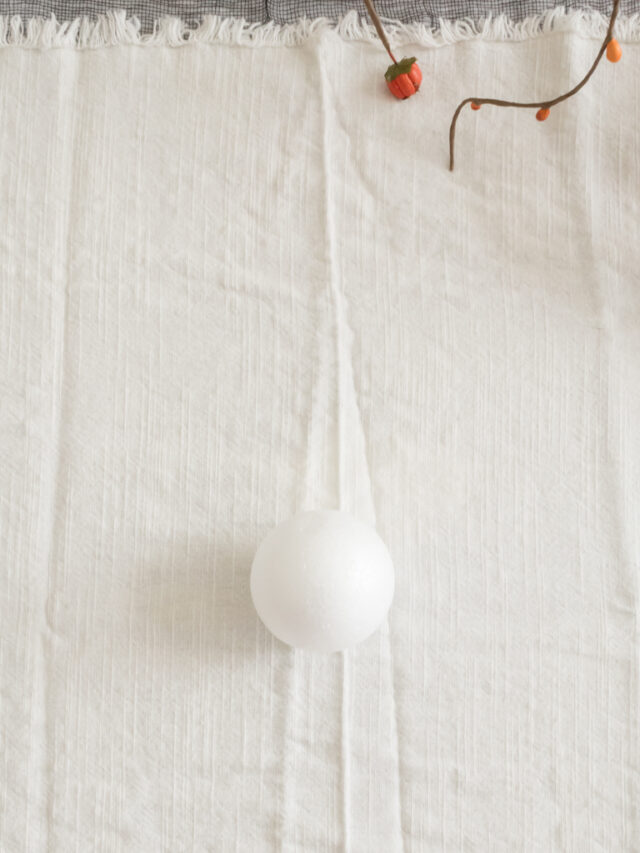 How to Make Ghost Napkins for Halloween - Midwest Life and Style Blog