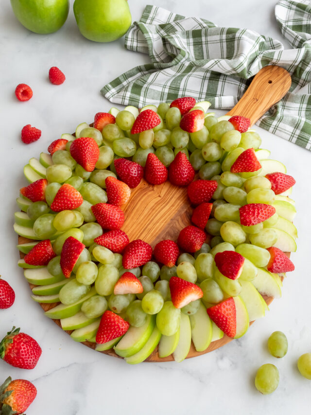 Create A Festive Edible Fruit Wreath To Ring In The New Year - Midwest ...