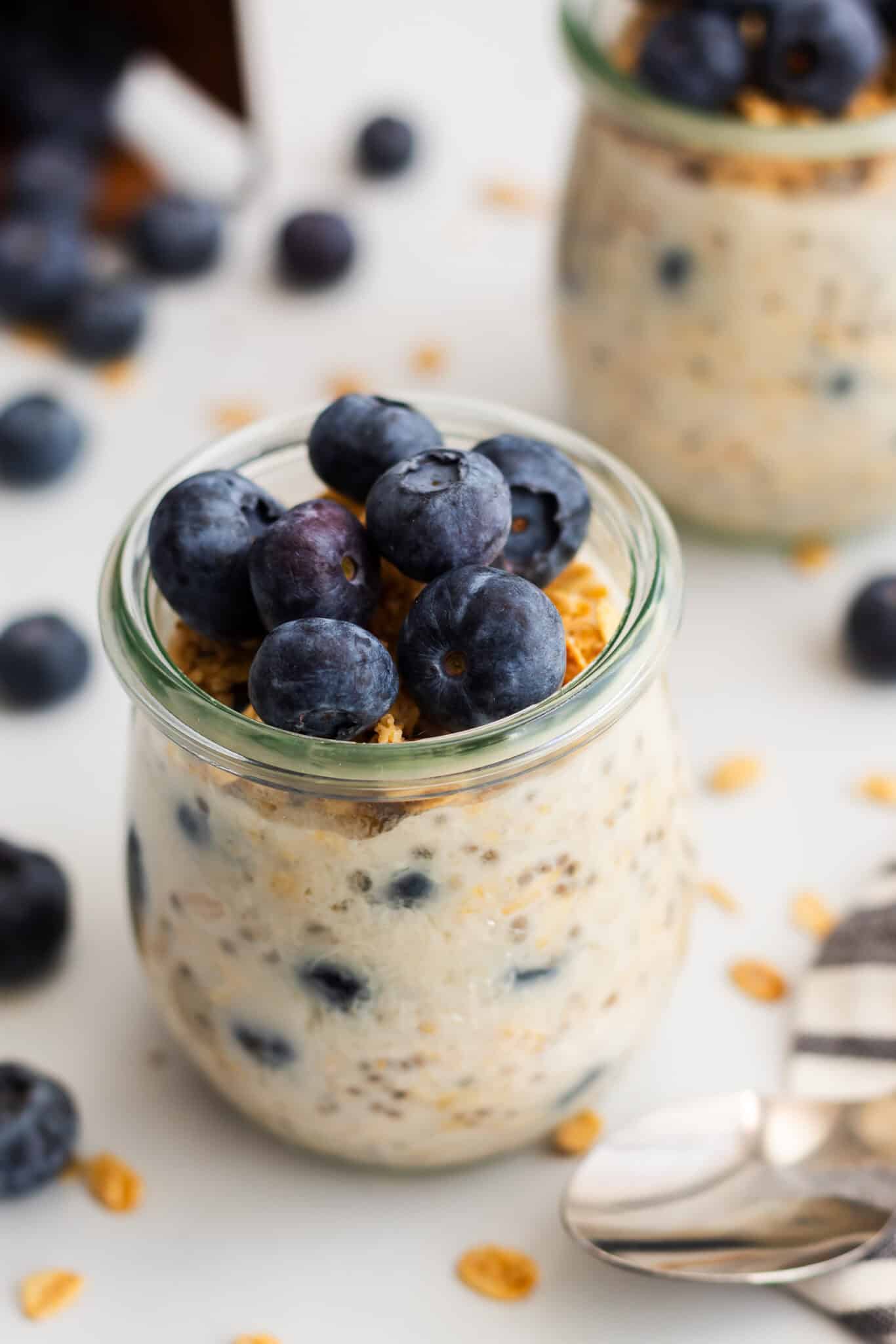 Quick and Easy Blueberry Overnight Oats - Midwest Life and Style Blog