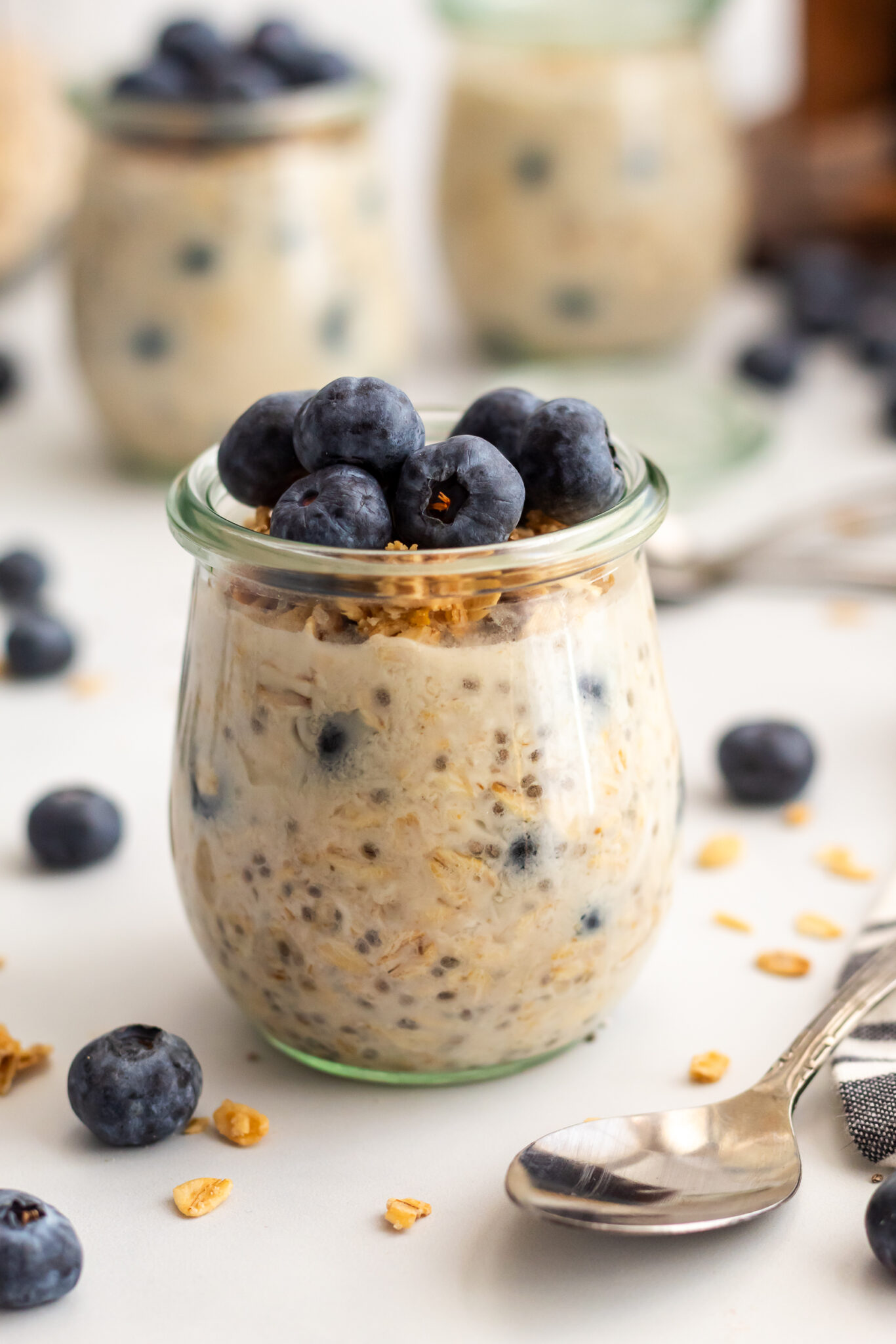 Quick and Easy Blueberry Overnight Oats - Midwest Life and Style Blog